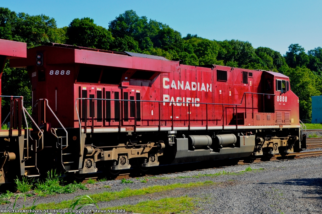 "Crazy 8"s" CP-38T/256 Arriving River Yard in Bethlehem, Pa.